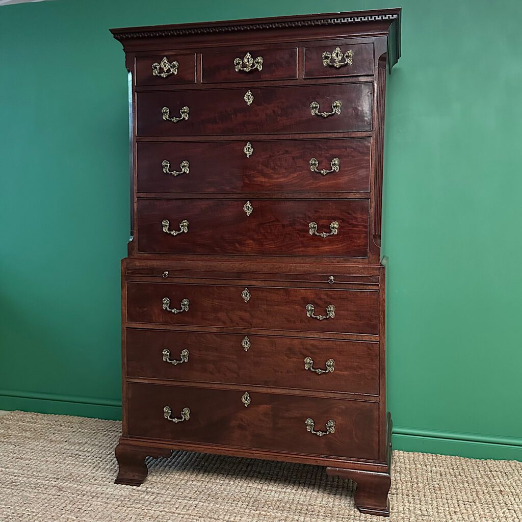 Superb Quality Large Georgian Mahogany Antique Chest - Antiques World